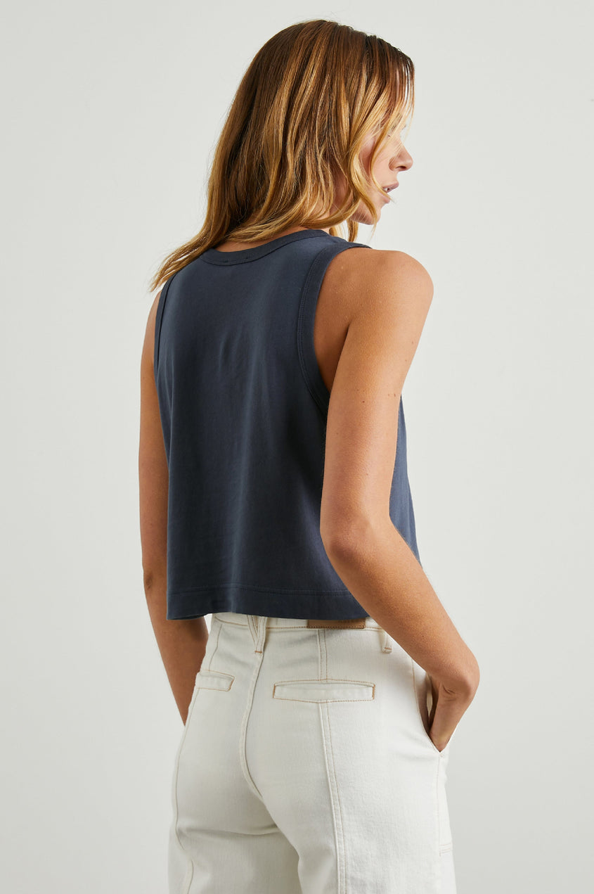 THE BOXY TANK - NAVY – Rails EU