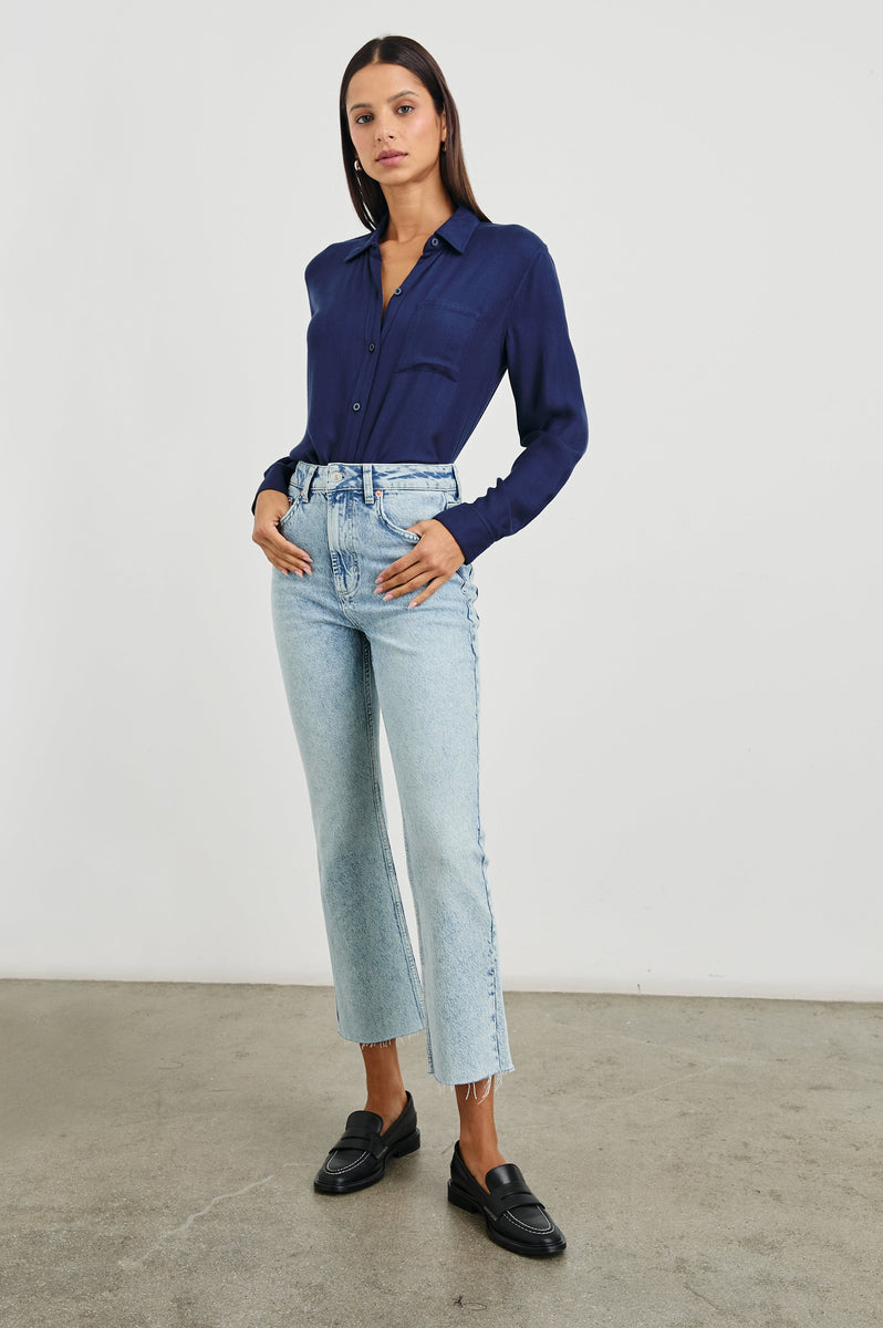 SUNSET CROP SLIM FLARE - SNOWBIRD – Rails EU